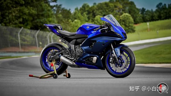 新车｜纤薄跑车型格，23款中量级车款雅马哈R7，全新涂装 - 知乎