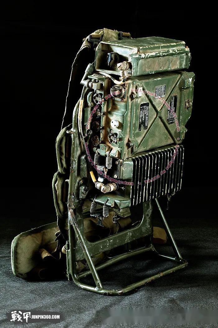 VRC-352 (PRC-351) 外军背负战术电台评测体验报告 - 知乎