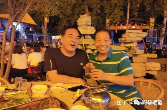 同是红星二锅头,绿瓶和蓝瓶谁更正宗?行家:根本不在一个起跑线 知乎