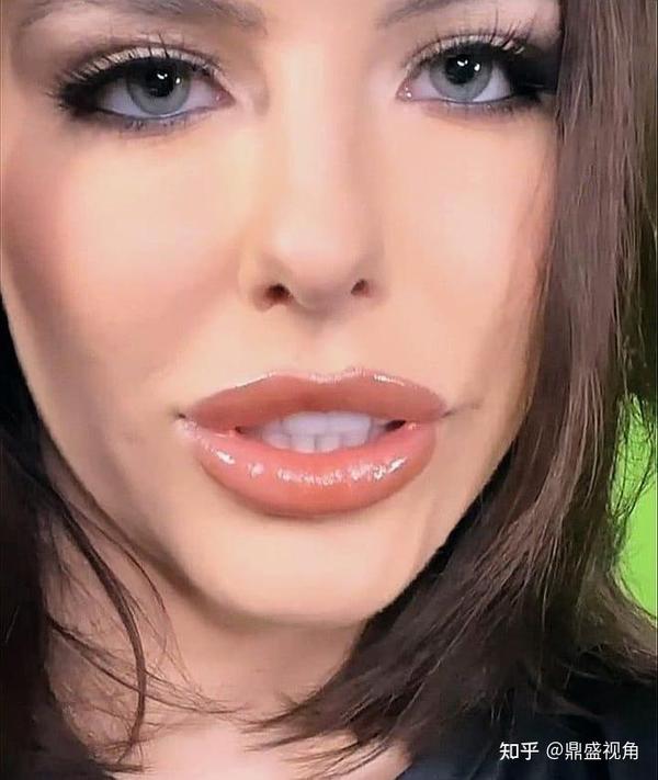 性感女神阿德里亚娜·切奇克震撼登场，成为暗黑行业的霸主 - 知乎