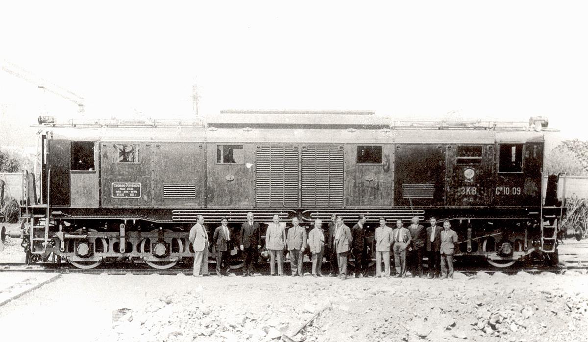 苏拉姆山口的来客——VL22M型电力机车 - 知乎