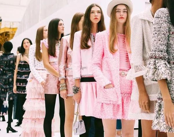 惊！疫情之下，Lv、Gucci等大牌纷纷改行？ - 知乎