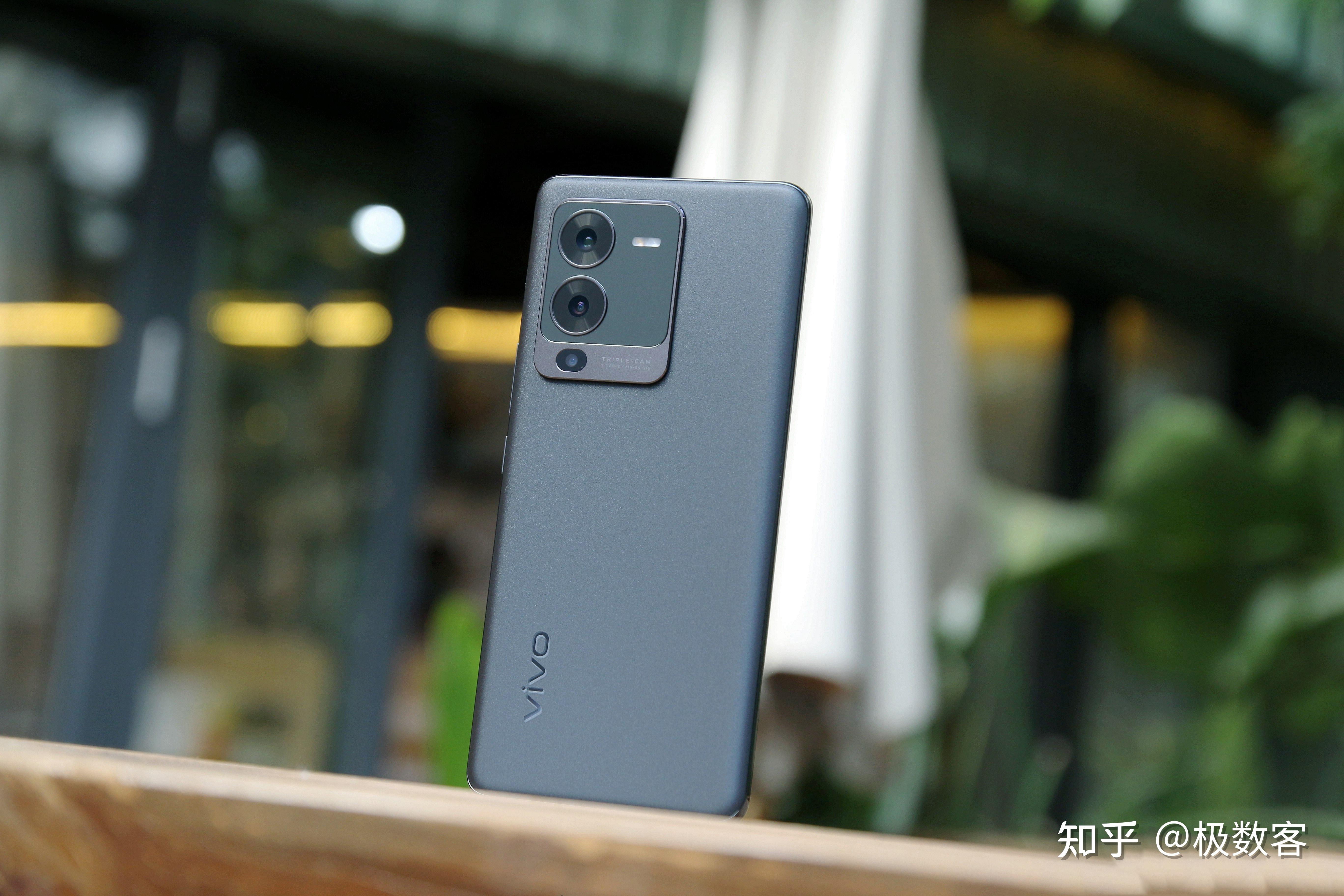 vivo S15 和 小米 12x哪个更值得买？