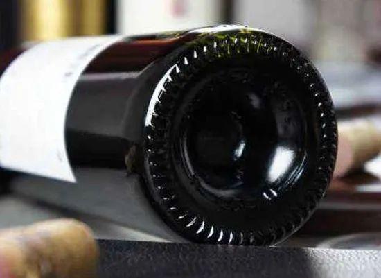 深凹槽的红酒一定是好酒吗？喝了10年才知道真相 知乎