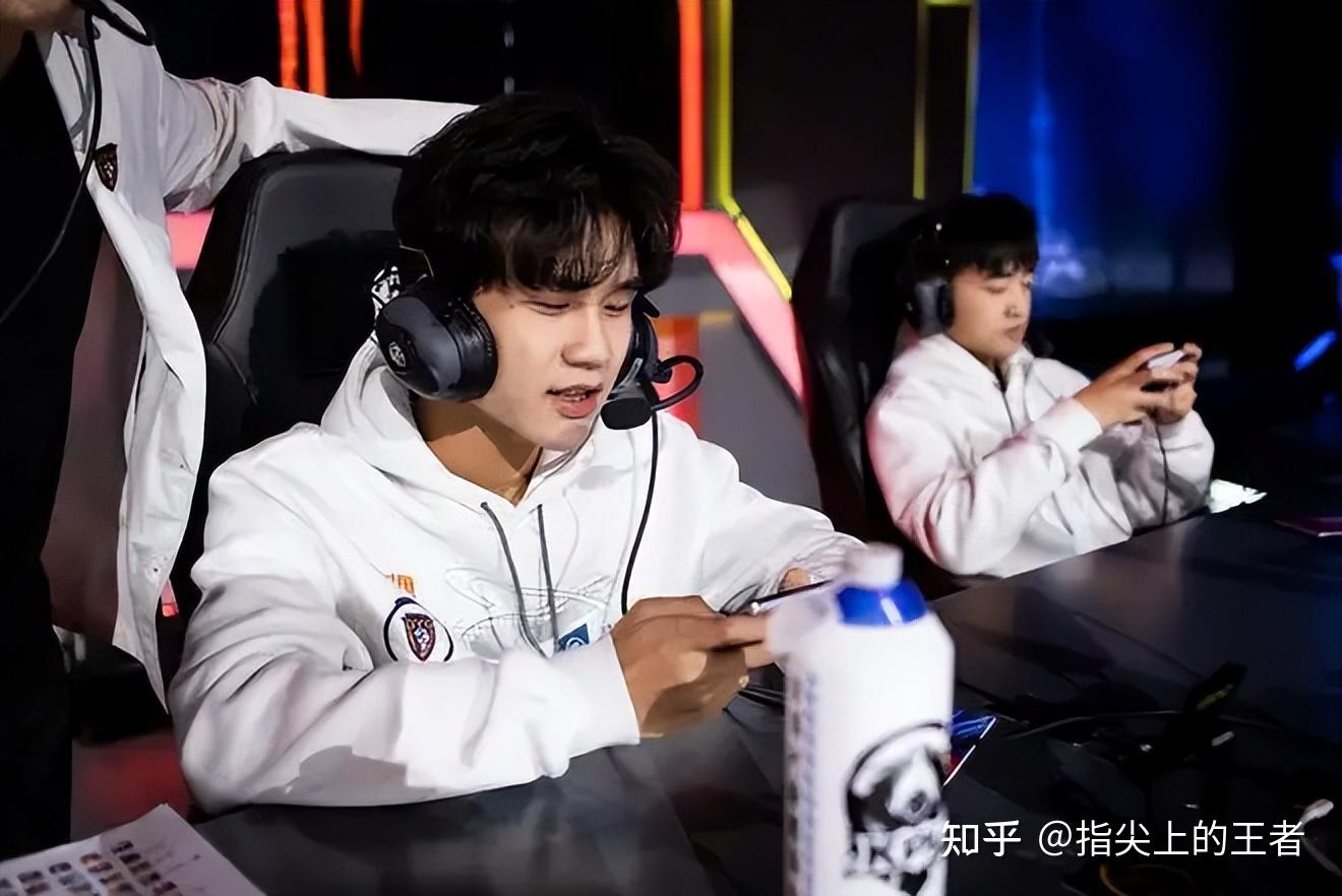 KPL卡位赛：DYG和EDGM生死交战，hero能否再现低谷到巅峰的神话？ - 知乎