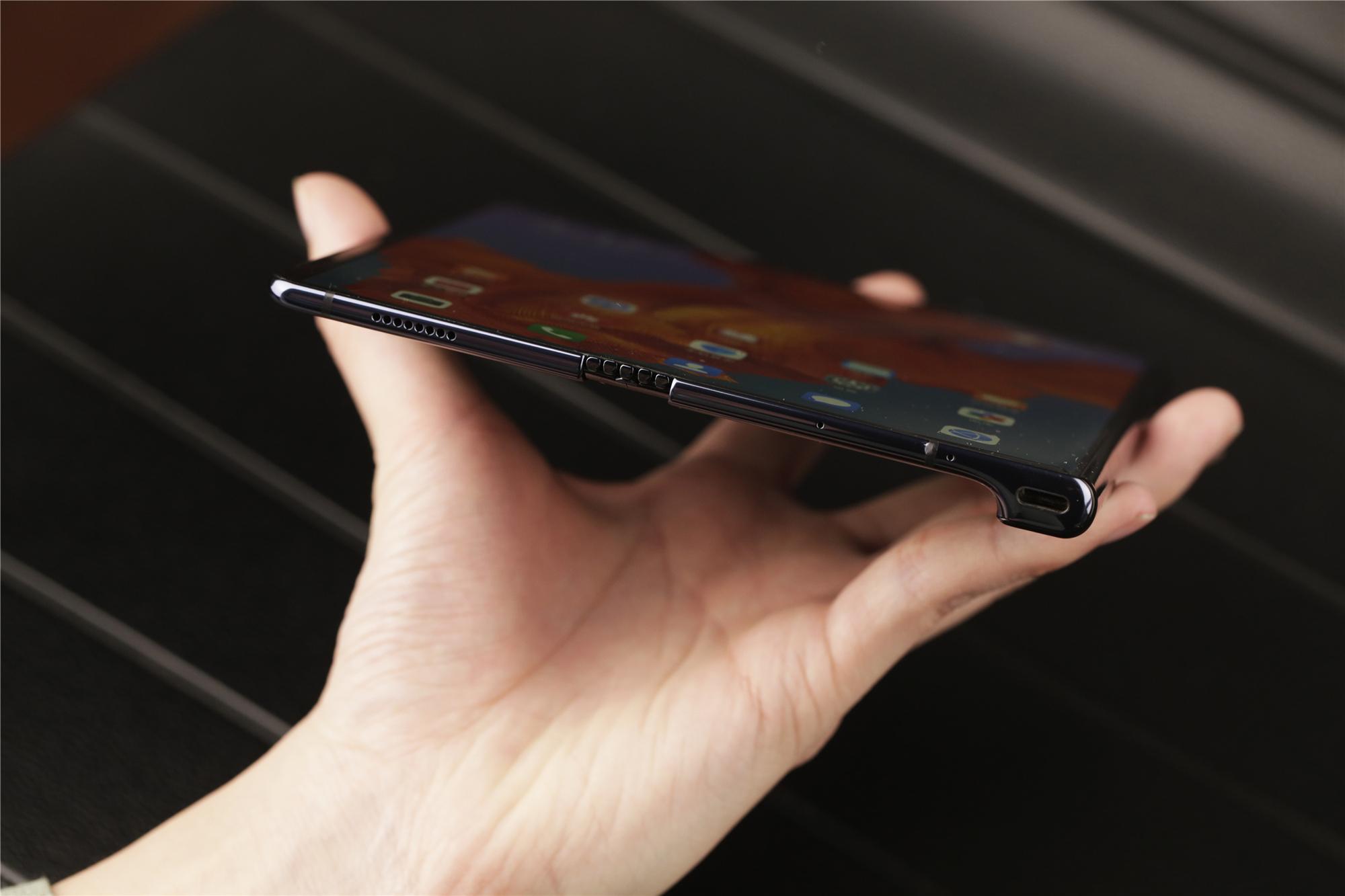 华为Mate X全面评测：折叠当下，展开未来 - 知乎