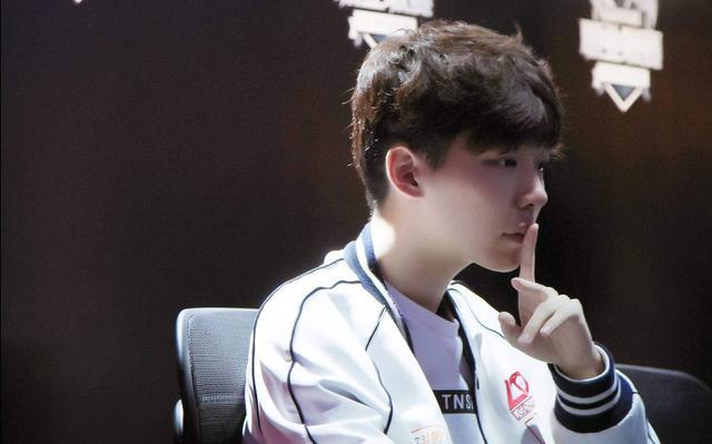 如何评价英雄联盟历史上唯一上单 FMVP Marin（张庆欢）宣布退役？他的职业生涯有哪些传奇？ - 知乎