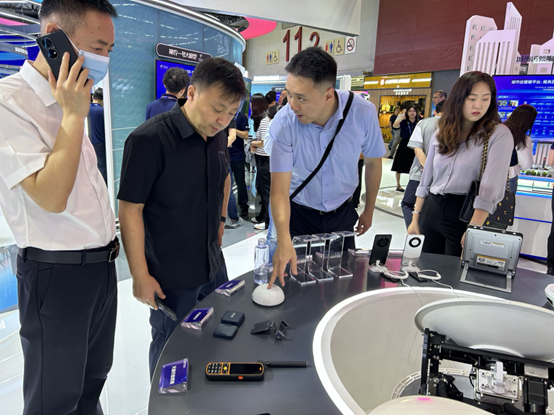 乐众信息LeSat F4重磅发布 助力中国电信2023数字科技生态展 - 知乎