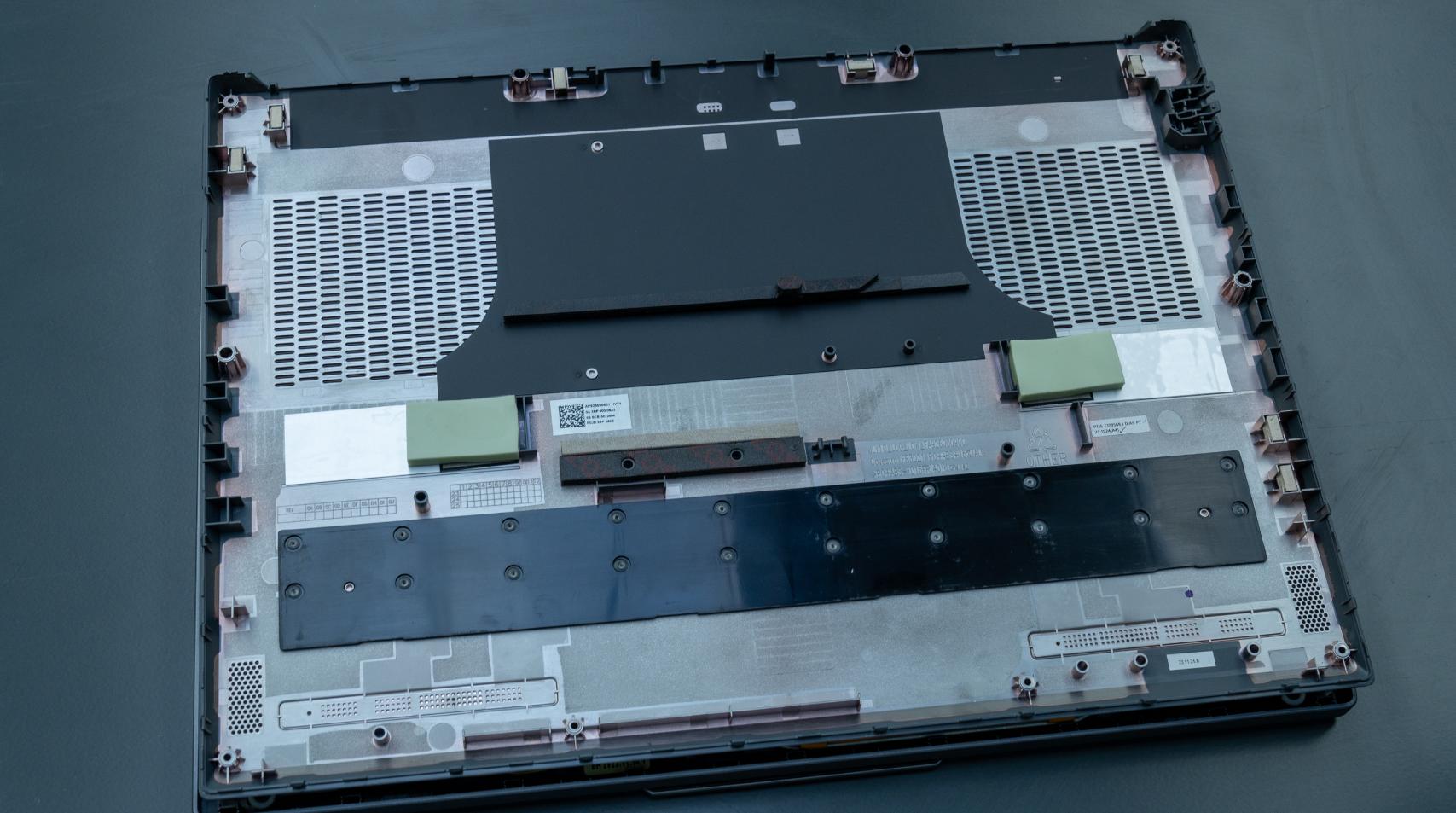 散热大升级，效果不错哦——拯救者 Y7000P 2024测评 - 知乎