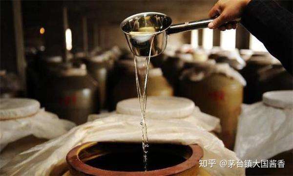 酱香型白酒和浓香型白酒有什么区别?看完后你就知道如何区别 知乎
