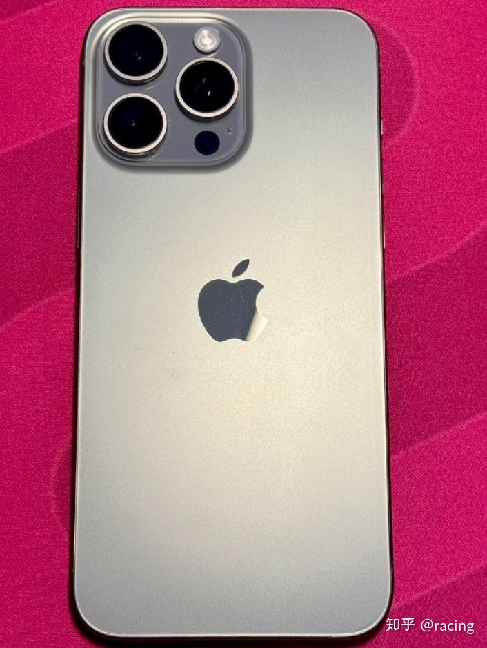 iPhoneXR退役！网友6700拿下iPhone15Pro Max，再战四年无压力！ - 知乎