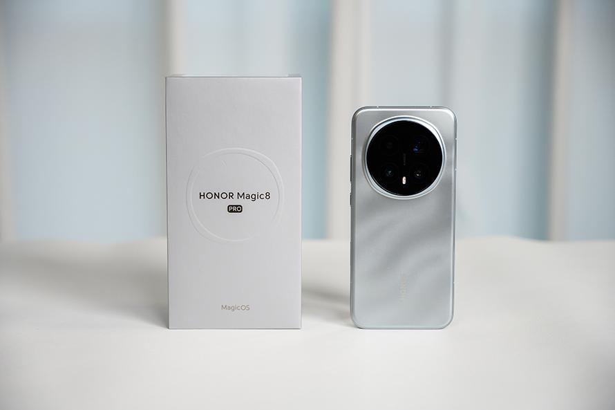 荣耀Magic8 Pro首发体验：由AI引导的手机自进化 - 知乎
