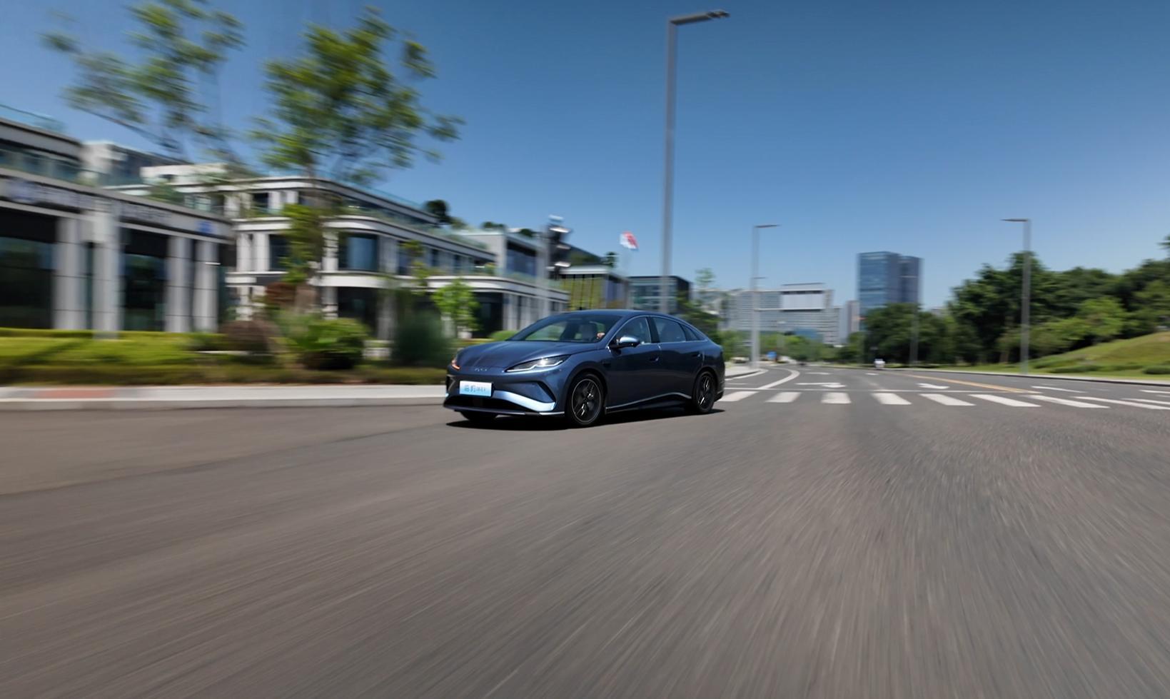 新车试驾：10万的海豹06EV丨有云辇-C、天神之眼C，还要啥自行车 - 知乎