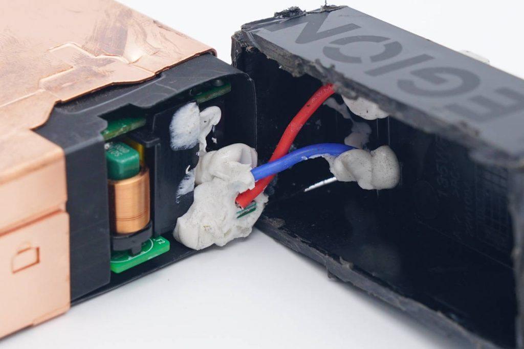 拆解报告：联想拯救者135W氮化镓快充充电器LA135 - 知乎