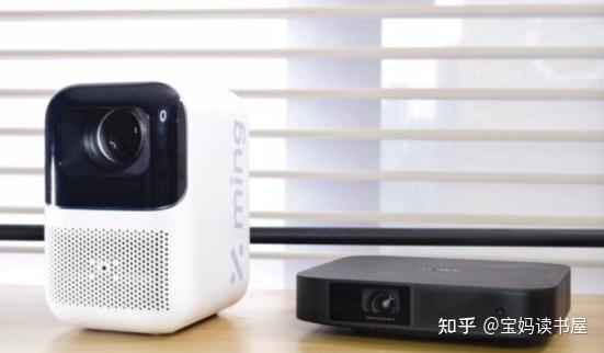高性价比投影仪推荐 | 小明Q2 Pro、极米New Z6X对比 | 千元能买到好用的投影仪吗？