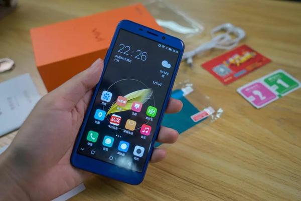 体验7天拼多多的爆款vjvj手机，给这翔一样的山寨机跪了！ - 知乎