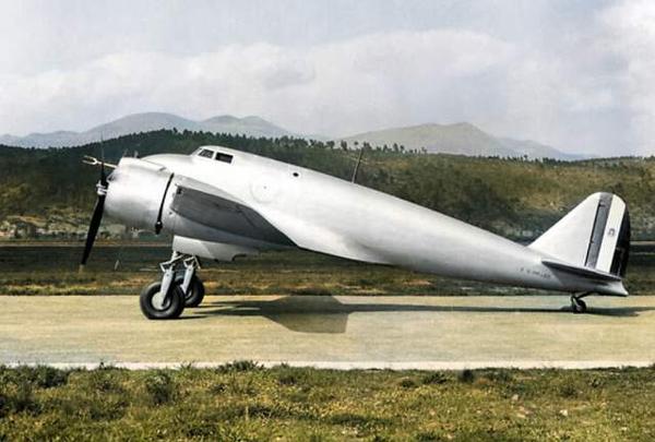 二战飞行在上万米高空的意大利雄鹰，比亚乔Piaggio P.111高空侦察机 - 知乎