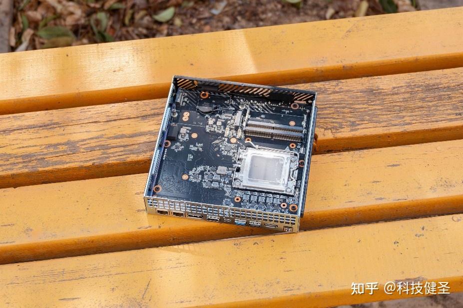 既能游戏又能AIO的家用小主机——铭凡MS-A1开箱体验 - 知乎