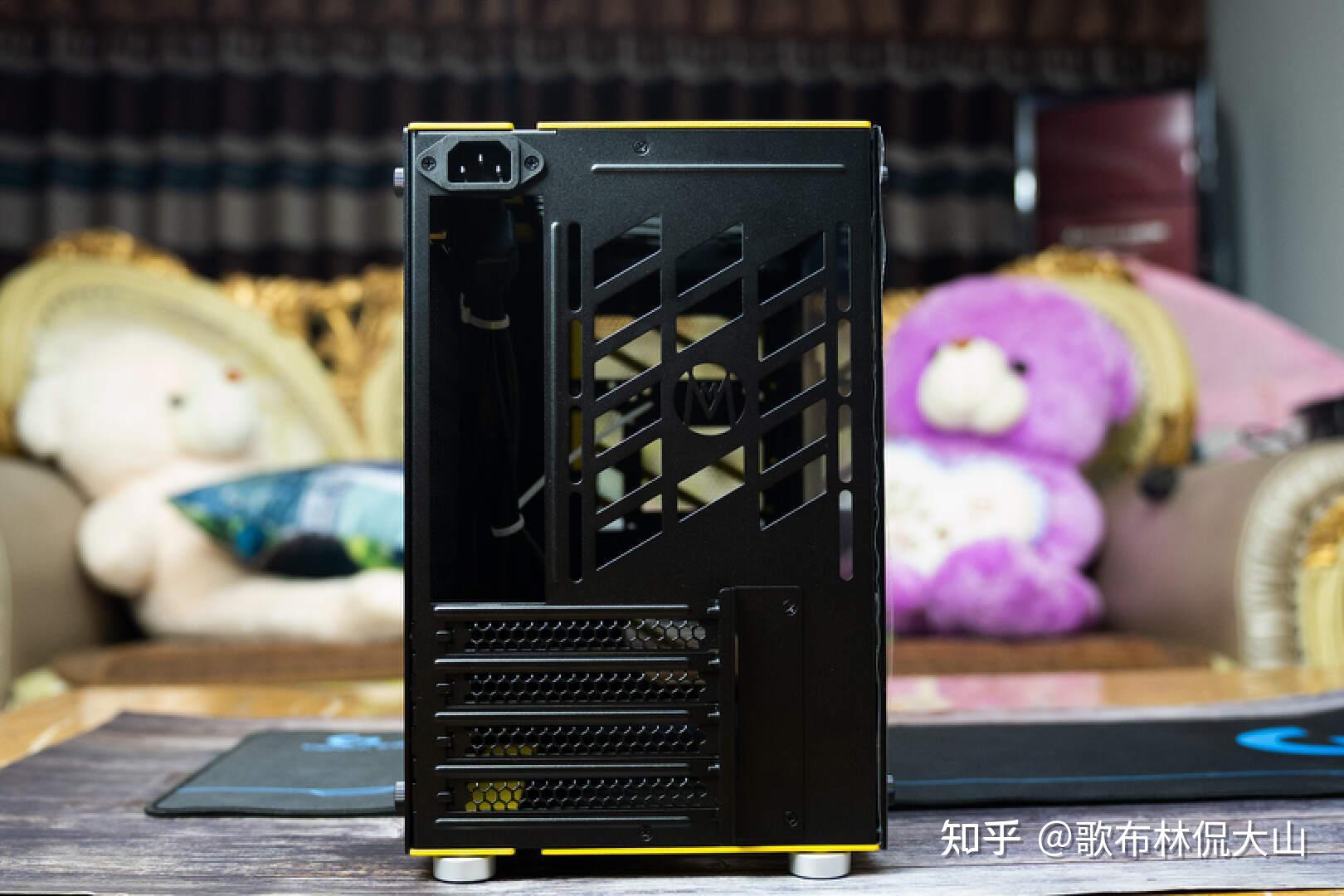 4070ti塞小机箱，颜值温控噪音我全都要：机械大师C28装机实测 - 知乎