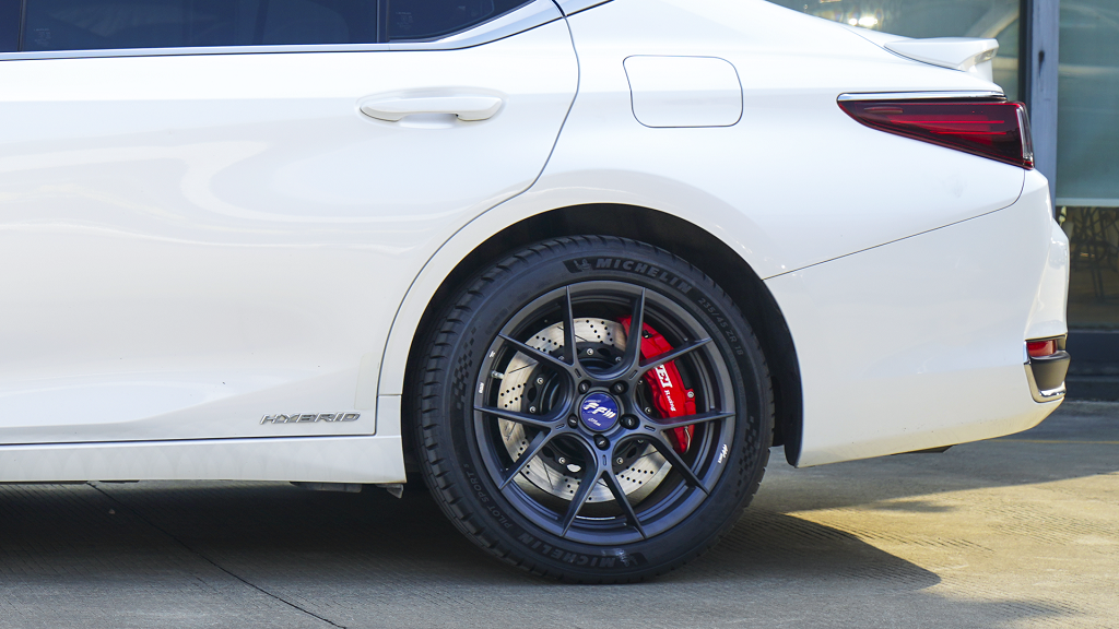 分享两辆雷克萨斯ES300h刹车改装案例，升级TEI刹车前6后4套件 - 知乎