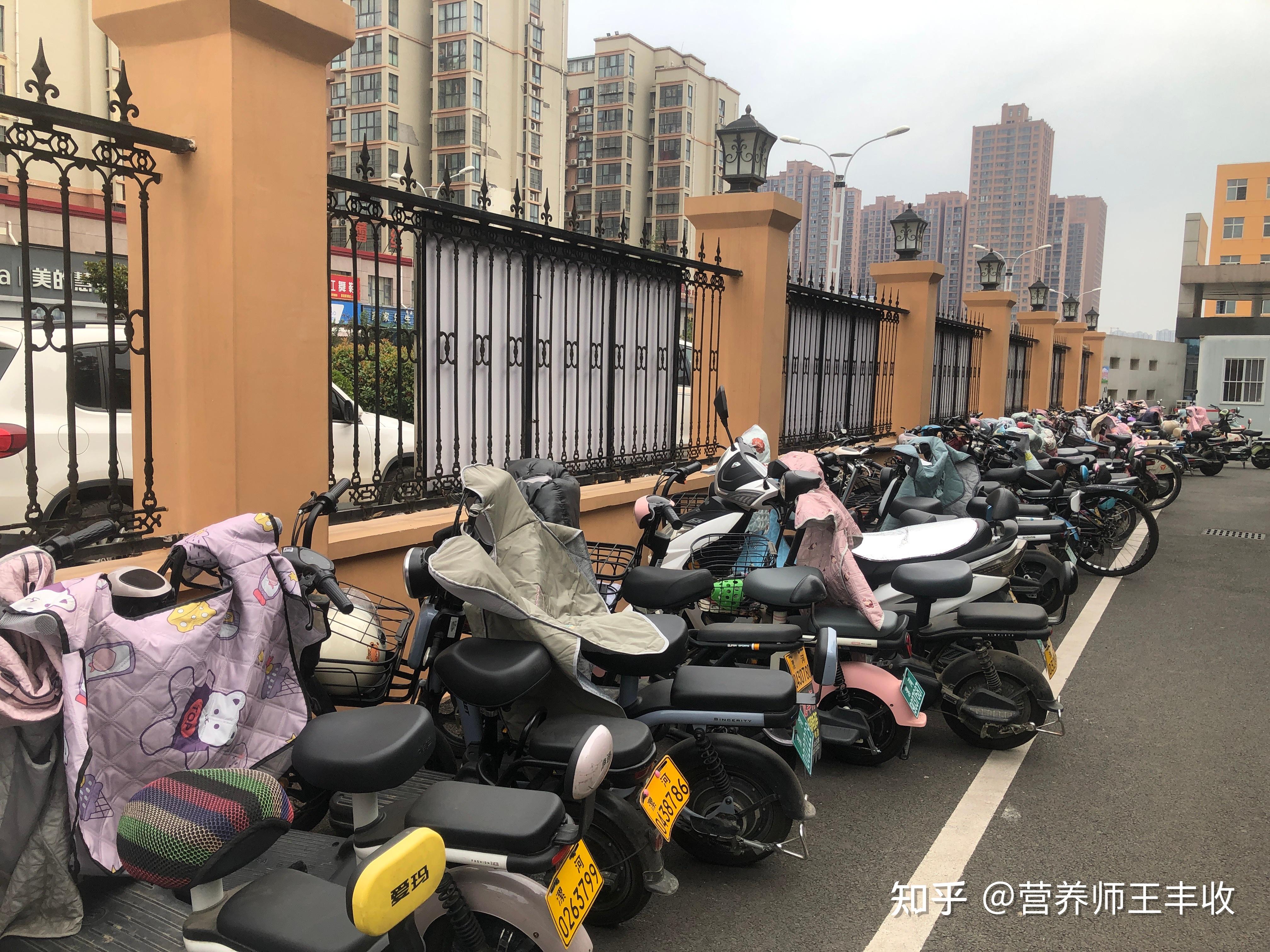 如果你要做营养师,只有考证水平,我劝你还是趁早放弃吧,因为你会饿死的! 知乎