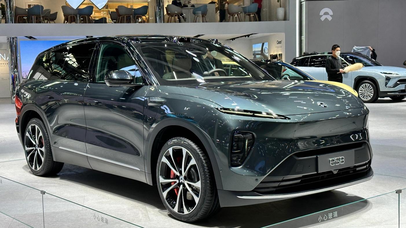 全新蔚来ES8顶配价格下降，配置升级，但选入门版更值？ - 知乎