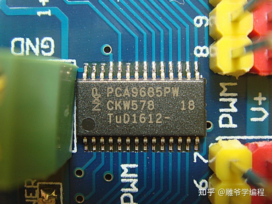【雕爷学编程】Arduino动手做（161）---16路PWM舵机驱动板PCA9685 - 知乎