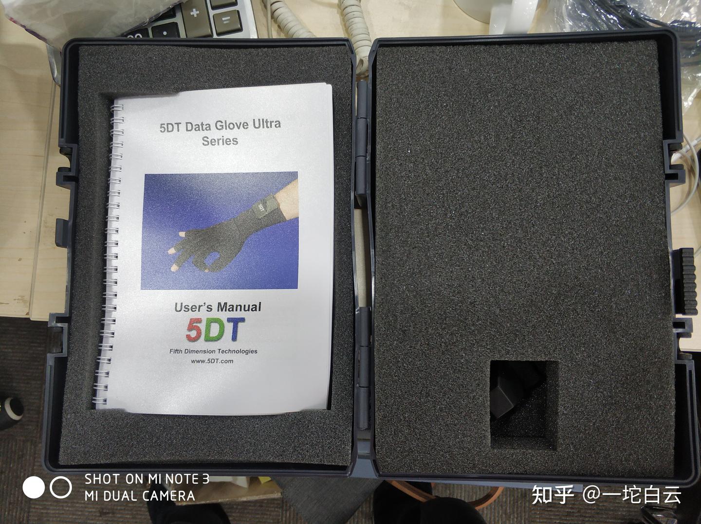 【每天一款VR产品】5DT Data Glove 14 Ultra 数据手套 - 知乎
