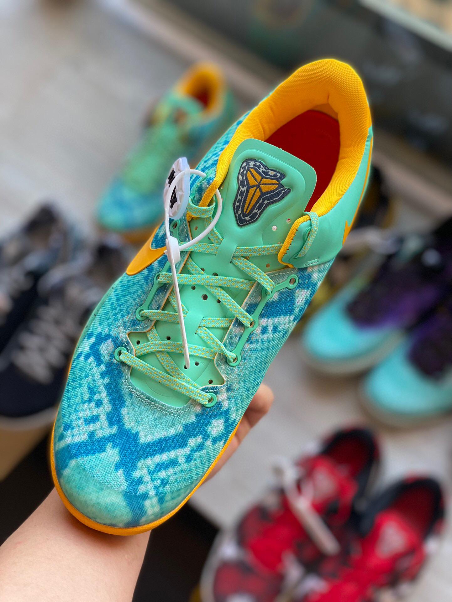 科比8绿蟒哈密瓜 Nike Zoom Kobe 8 System ZK8 耐克篮球鞋 - 知乎