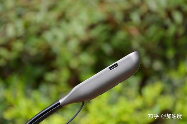 网络直播的必选伴侣，全新U段丁一号G800s无线耳返实测体验 - 知乎