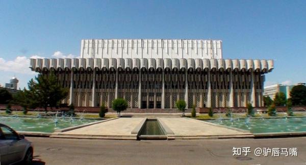 纳沃伊 （Navoi）公园。中亚100乌60 - 知乎