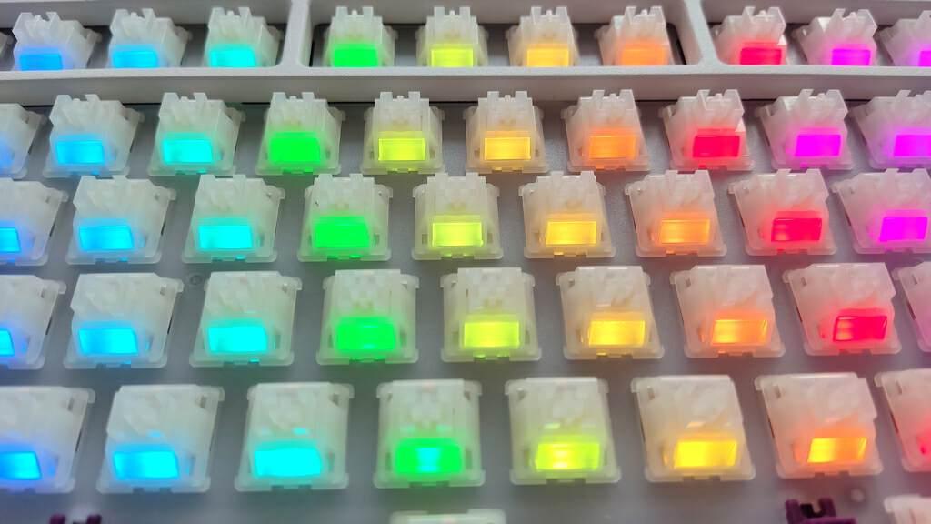 出道既“巅峰”首款全POK材质线性轴——IQUNIX璞玉轴上手体验