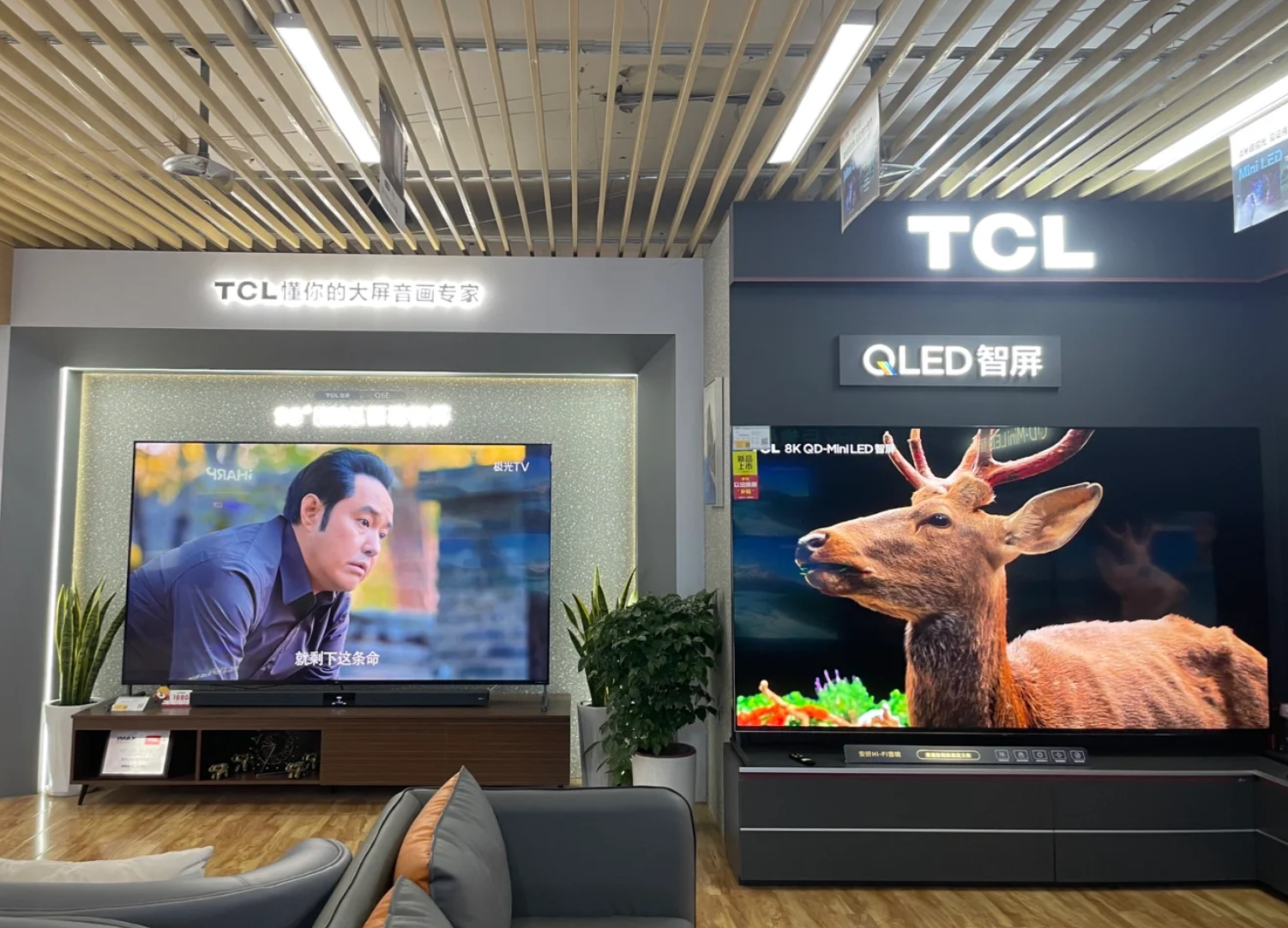 2025内行人买电视机选海信还是TCL？巅峰画质对比，维修师傅说出看法 - 知乎