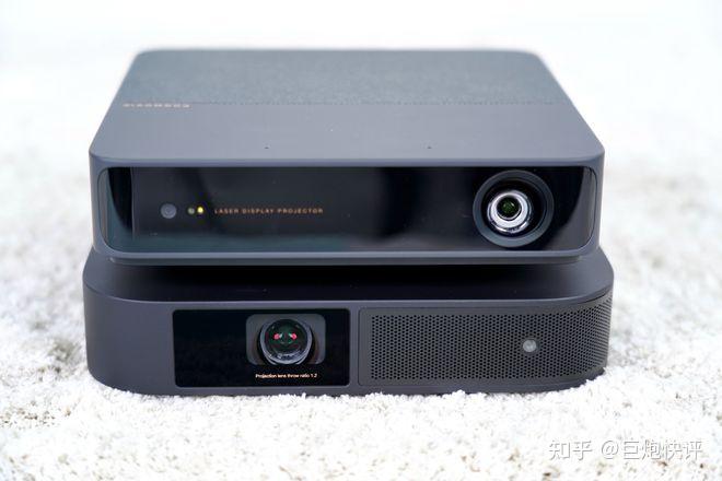 极米Z6X vs 峰米S5！3000元轻量级投影谁最值得买