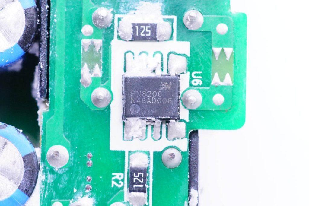 拆解报告：联想拯救者135W氮化镓快充充电器LA135 - 知乎