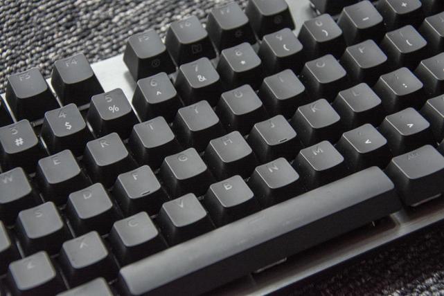 罗技G512 C轴评测，这个段落感打MOBA游戏简直太爽了 - 知乎