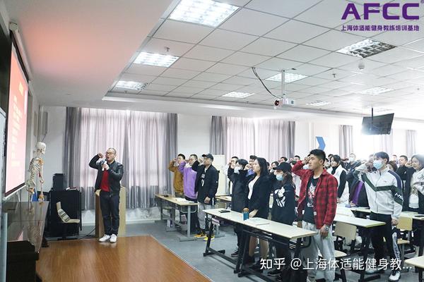 健身教练一个月收入大概是多少钱呢？ 知乎