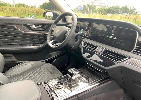 20万提了红旗HS5，再试驾丰田RAV4，对比后发现差距真大 - 知乎