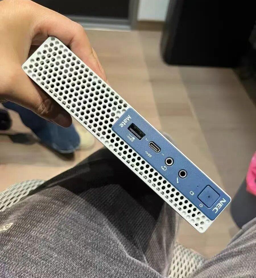 NEC8秒变最少5盘位全闪NAS，只需要一个套件就搞定！ - 知乎