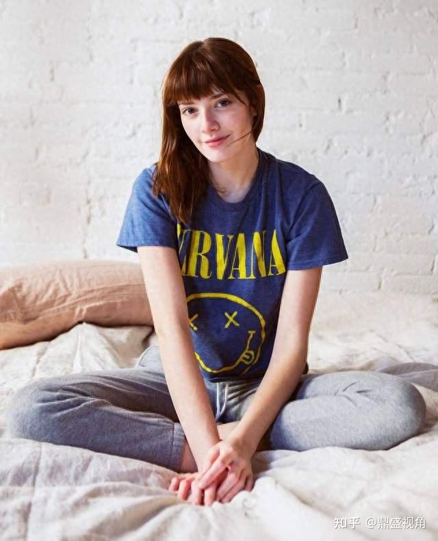 以迷人的身材而闻名的双馨女演员，布莱尔·艾沃里(Blaire Ivory) - 知乎