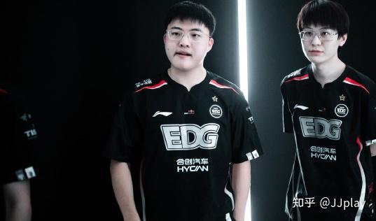 JJPLAY电竞报：永远滴神！Uzi首秀就拿mvp，采访泪洒赛场让全场破防 - 知乎