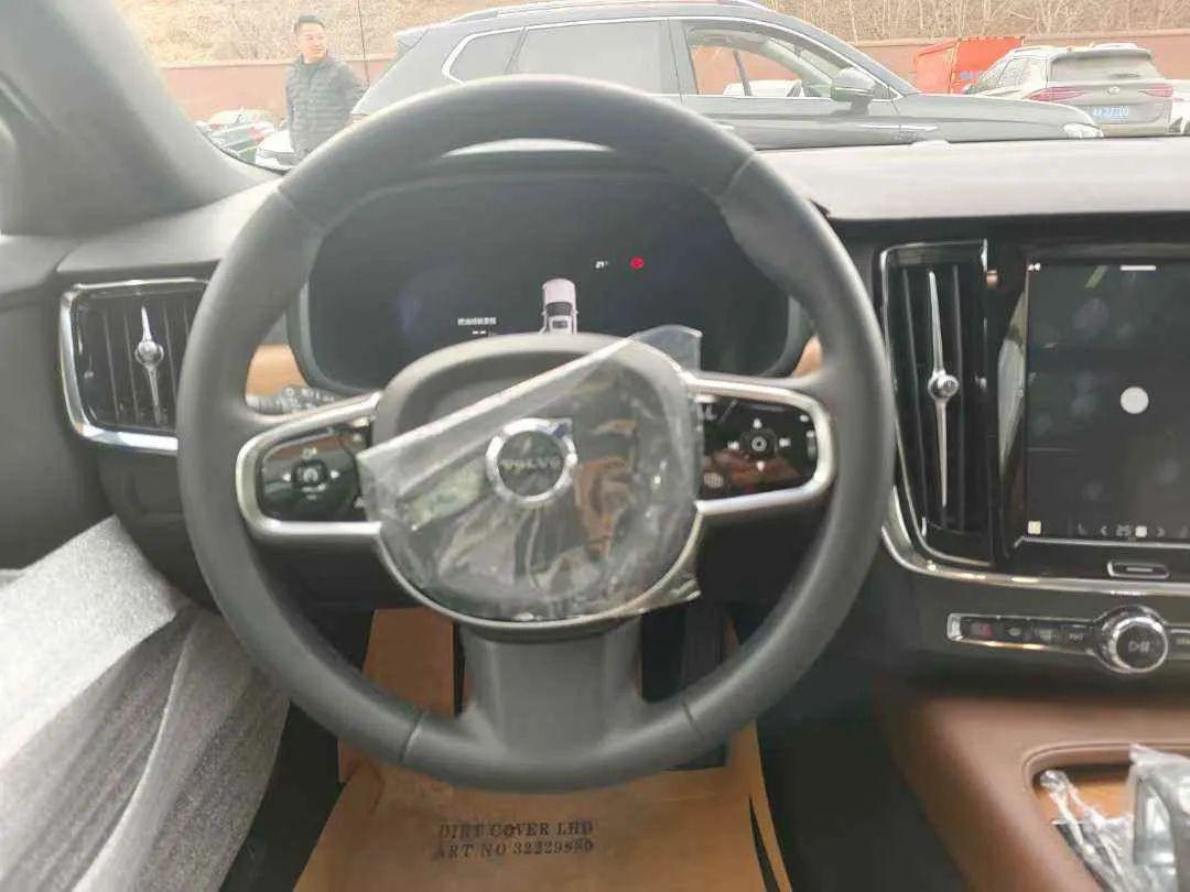 全新沃尔沃S90指导价40.69万，现在包牌过户26.69万 - 知乎