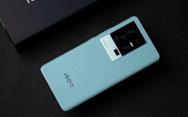 iQOO 11S：200W闪充旗舰直降858元，2K屏+骁龙8Gen2 - 知乎