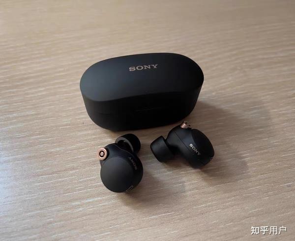 特别想入手挂颈式降噪耳机，sony wi 1000xm3 在2022年会出吗？或者是还有更新的替代品？
