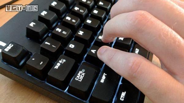 「WASD」为何就成了“前后左右”的常用配置？ - 知乎