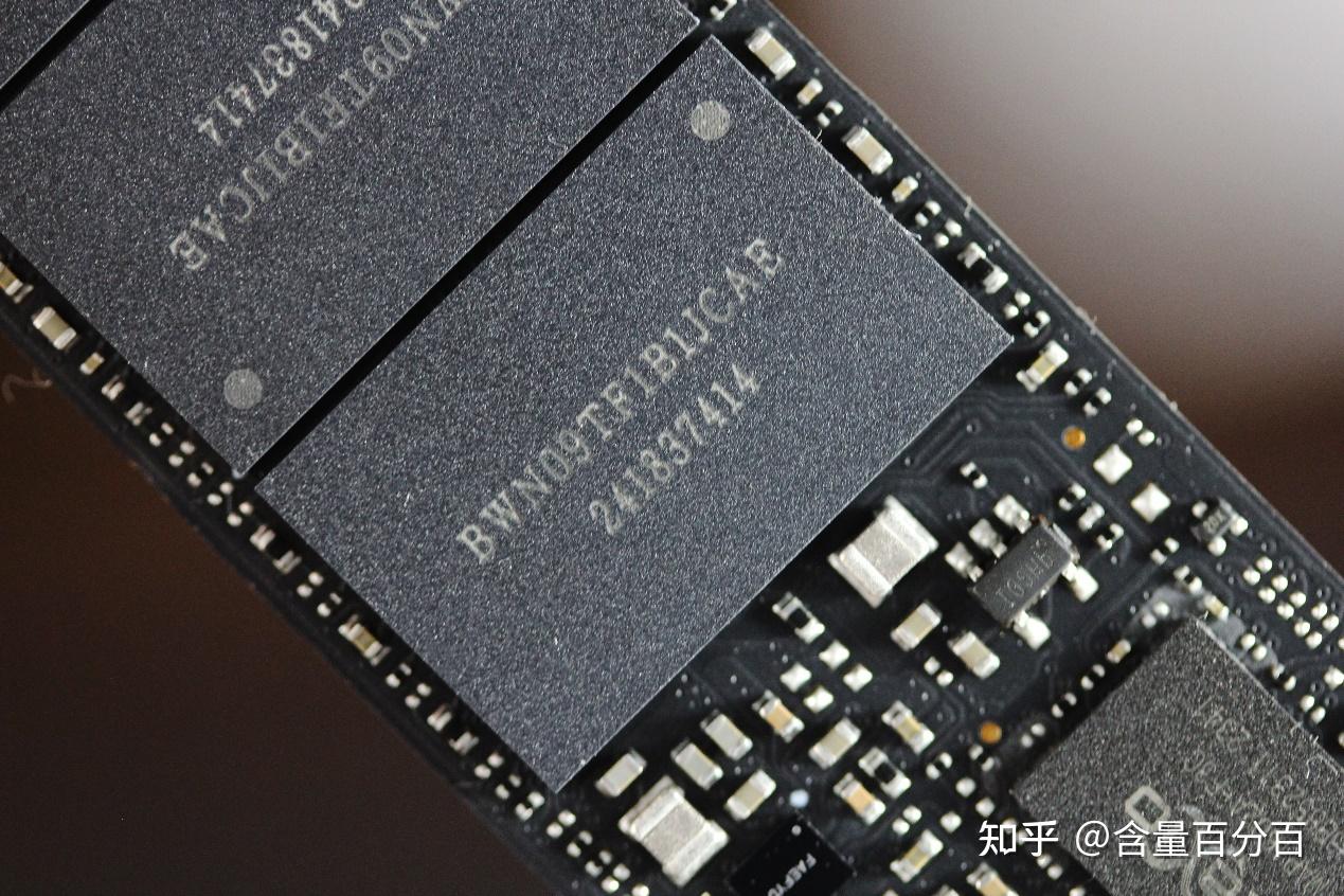 同为2TB、价格相差不到130，选佰维NV7200还是佰维NV7400？