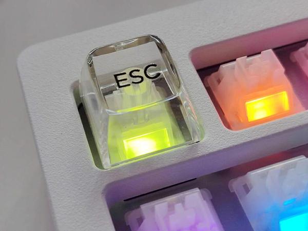 出道既“巅峰”首款全POK材质线性轴——IQUNIX璞玉轴上手体验