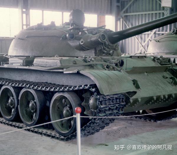 编号18：T-55主战坦克（第七部分）-升级组件：工兵战斗用组件、工兵土方作业组件、步兵用战斗装备改造、武器/传动/防护/推进/火控系统升级 - 知乎