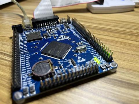 STM32学习④----外接LED灯 - 知乎