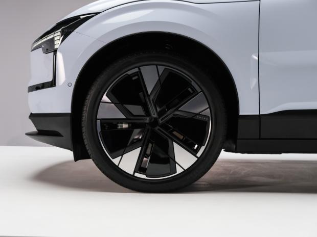 大空间豪华小型SUV 沃尔沃EX30实拍图解 - 知乎